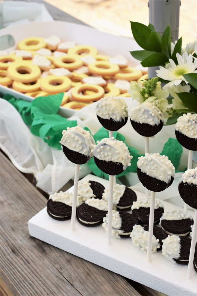 How to Throw a Casual Engagement Party – Sew Bake Decorate