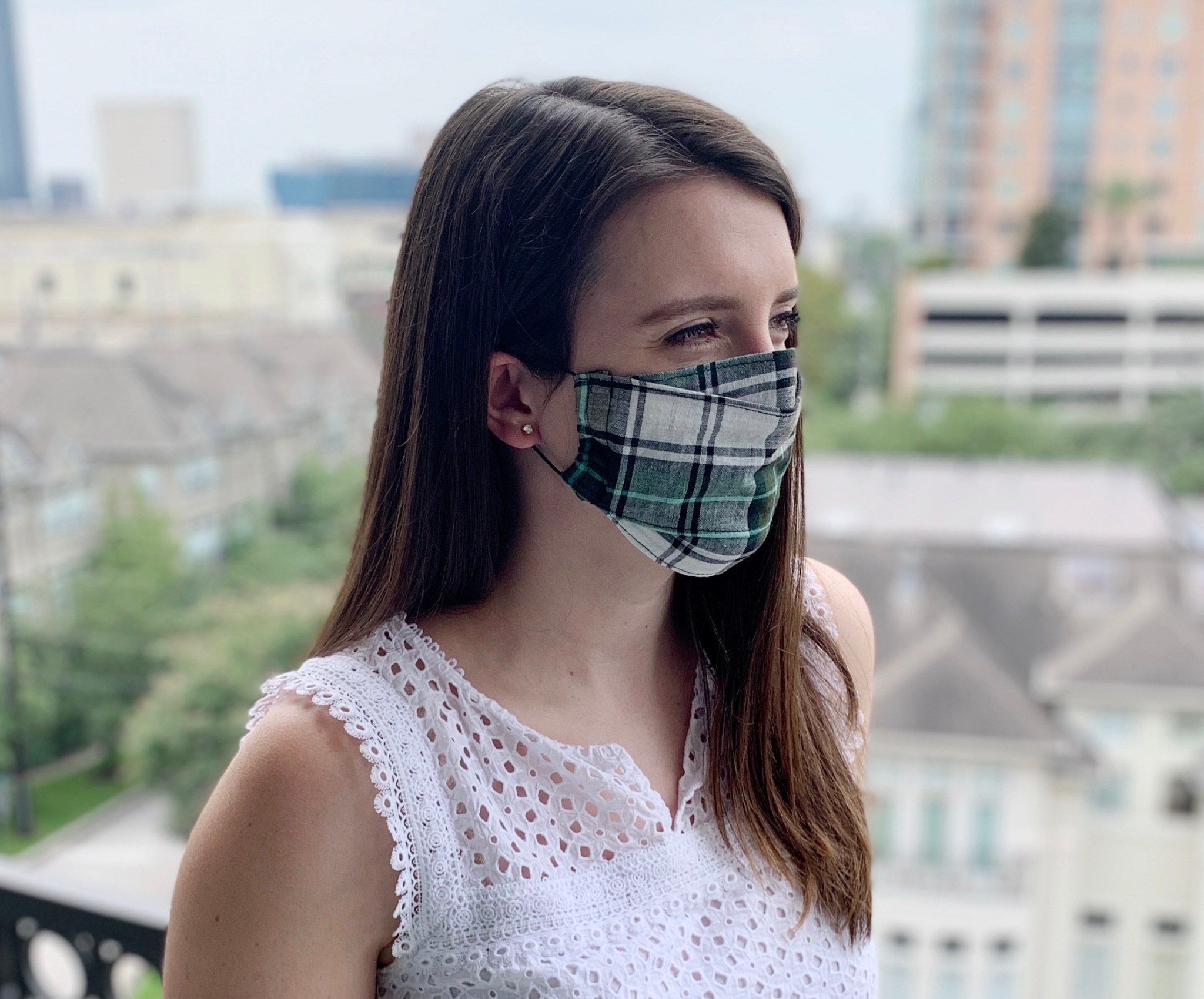 My Two Favorite, No-Pattern DIY Face Masks – Sew Bake Decorate